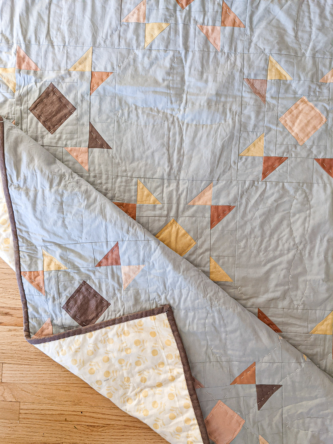Golden Lattice Quilt Pattern – Side Lake Stitch